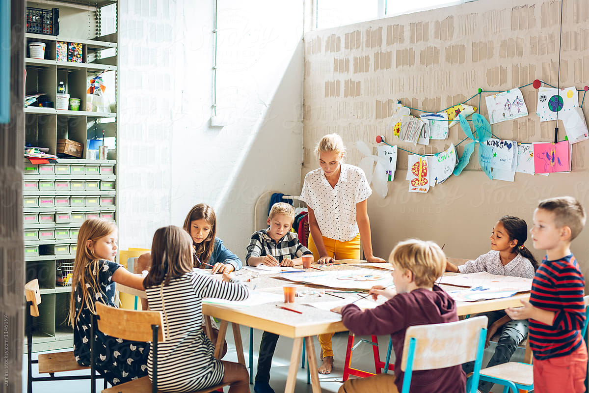 Primary School Students Having Painting Class - Stock Image - Everypixel