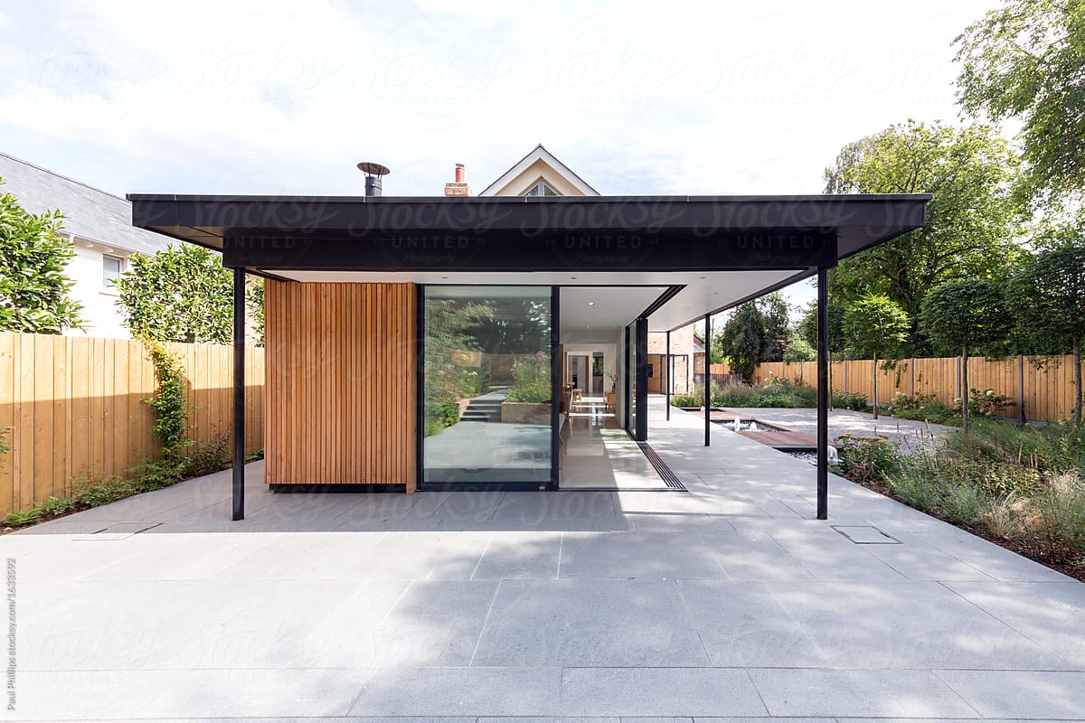 "Contemporary Mostly Glass Domestic Building Set In A Designed Garden ...