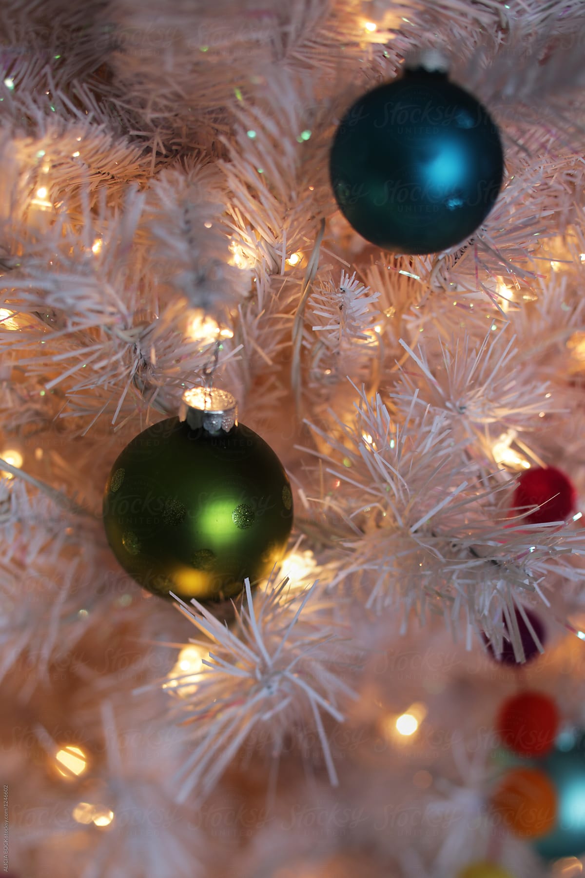 Retro White Christmas Tree