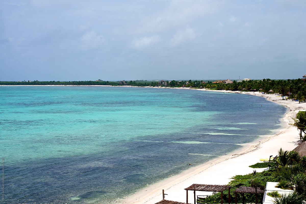 "A Mexican Beach With A Clear Lagoon And Part Of The Great Mayan Reef ...