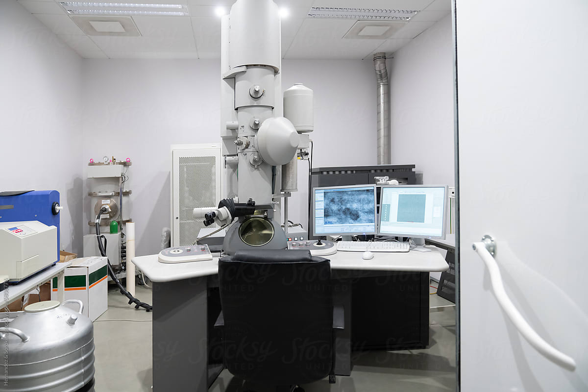 "High-Resolution Transmission Electron Microscopy (HRTEM)" by Stocksy ...