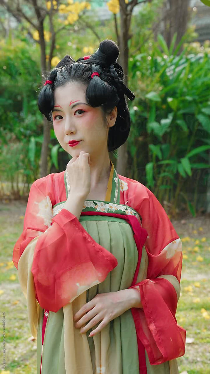 Traditional Chinese Girl Makeup